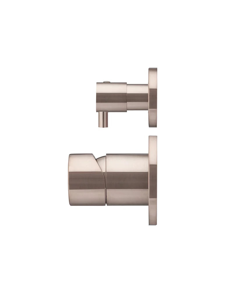 This beautifully designed mixer offers easy flow and temperature ...